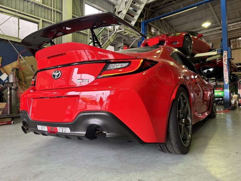 GR86 サーキットに向けてショック＆ブレーキetcバッフルプレート | 1978年創業 チューニングカー・レースカー製作メンテナンス[Racing Service FACTOR]